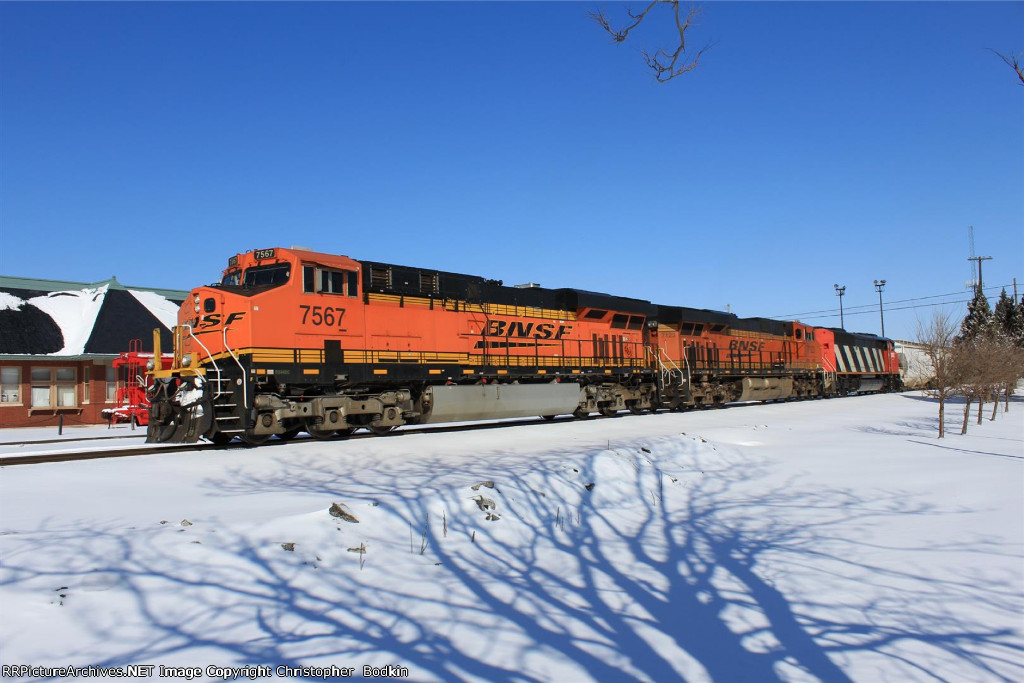 BNSF 7567